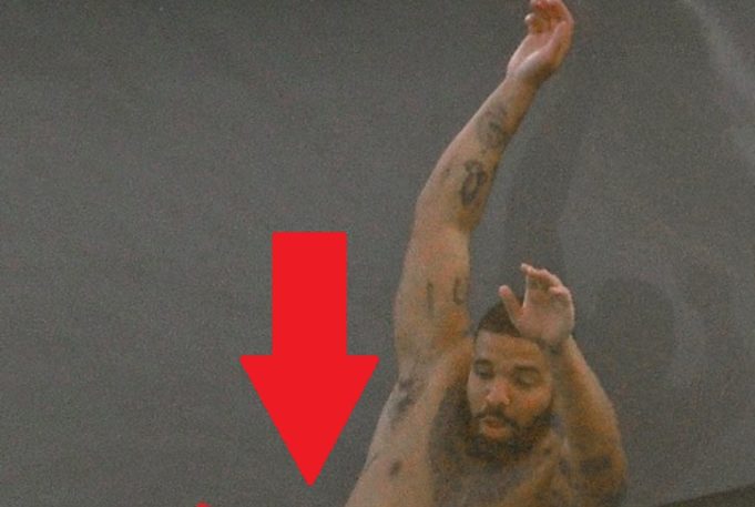 Drake without Fake Abs Jumping Off a Speed Boat In Nikki Beach Goes ...