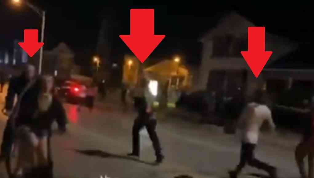 Video of Kenosha Riot Shooting As Protesters Try to Tackle Gunman and ...