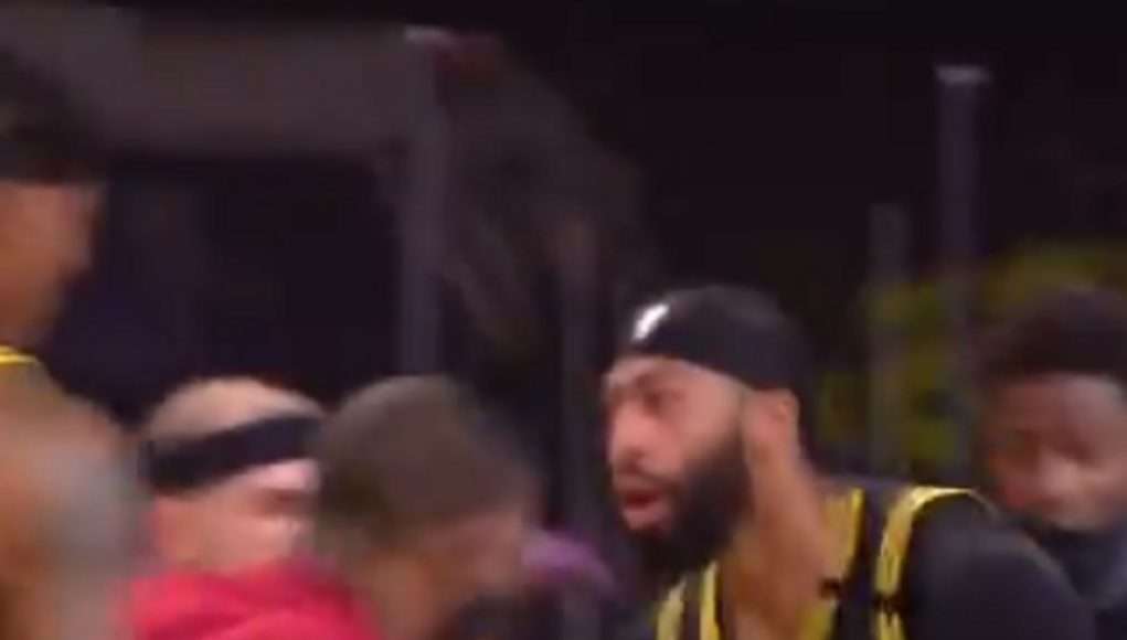 Anthony Davis Hits Game Winning Three Point Shot Over Nikola Jokic in ...