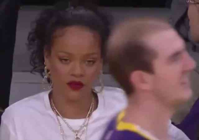 Photos Surface of Rihanna Face Bruised and Battered After Serious E ...