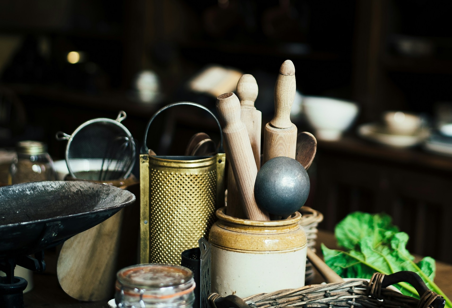 Skip Bayless' 'Ugly' Kitchen Gets Roasted After Video Reacting to ...