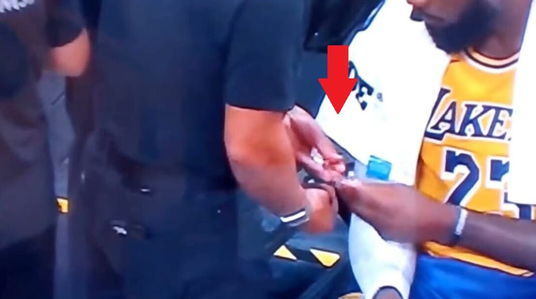 Lebron James Allegedly Popping Pills on Lakers Bench Fuels Conspiracy Theories